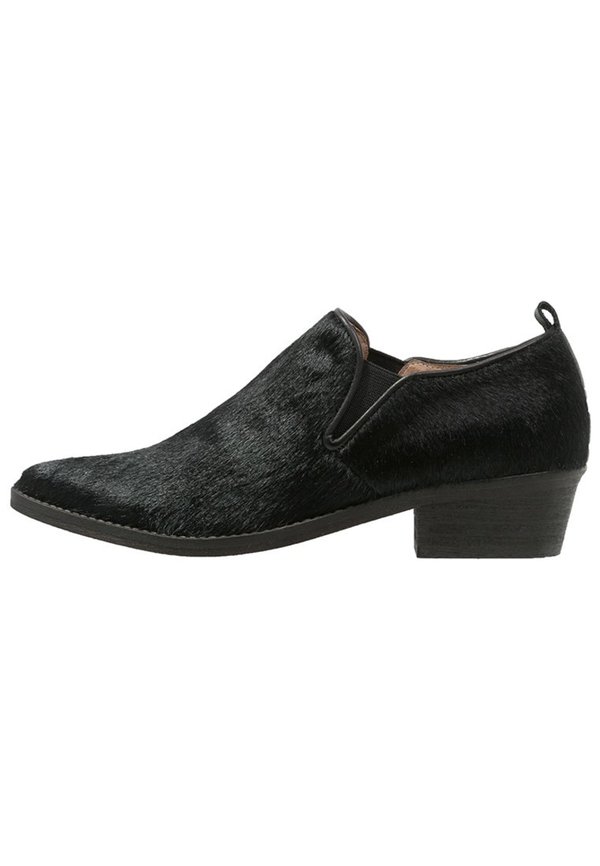 Ivylee Copenhagen SKIP Ankle Boot black von ansehen!