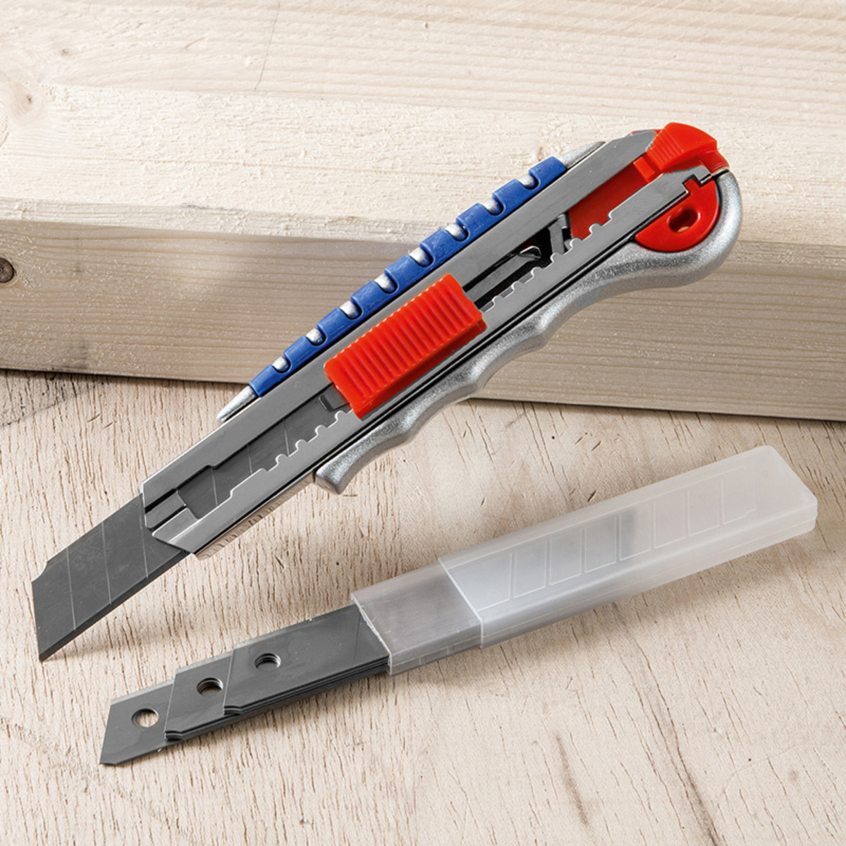 Kraft Werkzeuge Cuttermesser von Norma ansehen!