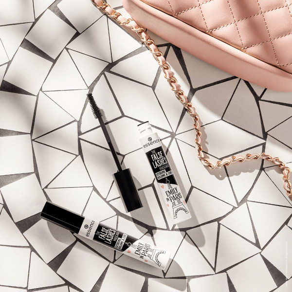 essence Emily in Paris The False Lashes Mascara 01 Get It, Girl! von ...