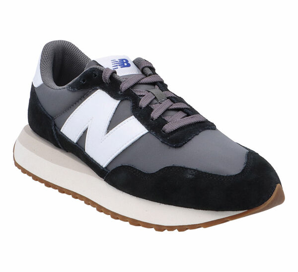 New Balance Sneaker ansehen!