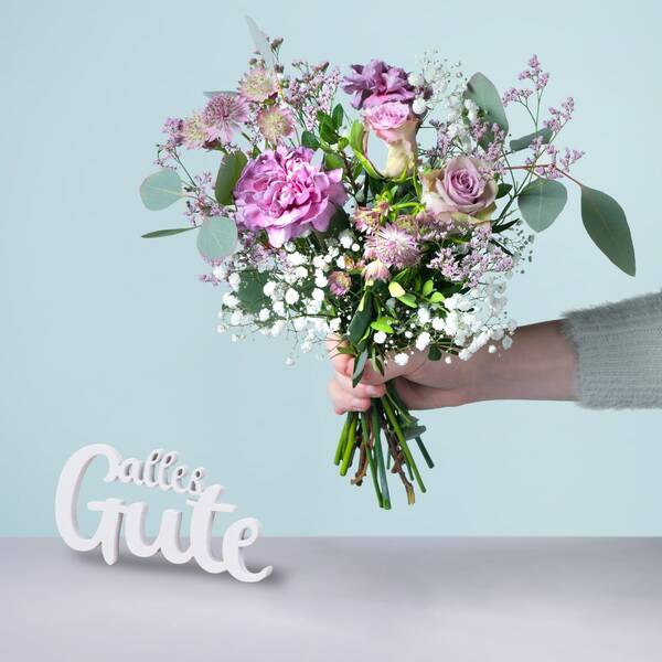 Blumenpost mit Alles Gute Schriftzug ansehen!