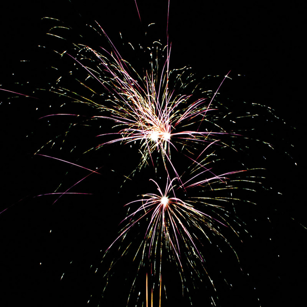 Nico Feuerwerk/Powertec Fight of the Titans von Norma ansehen!