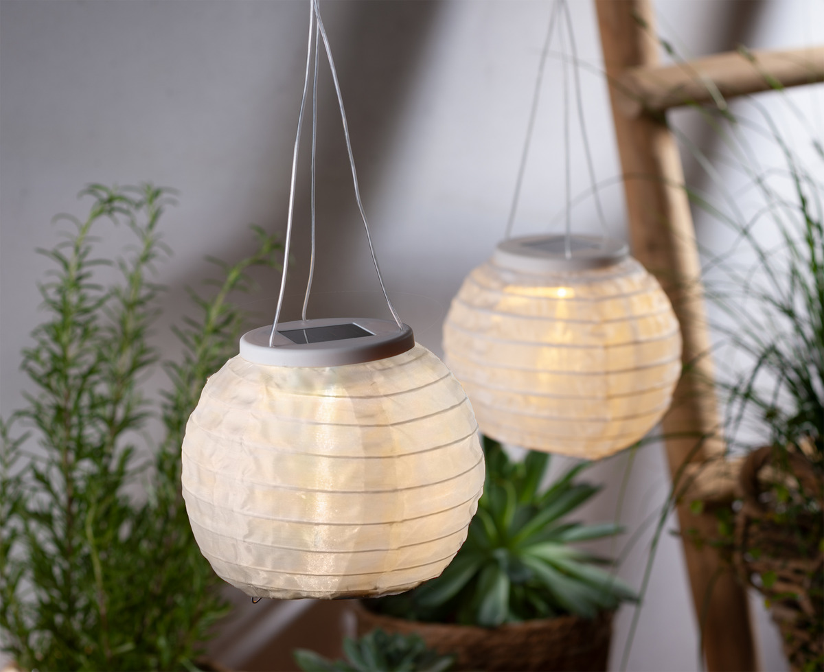 IDEENWELT 2er Set Solar-Lampion weiß von ROSSMANN ansehen!
