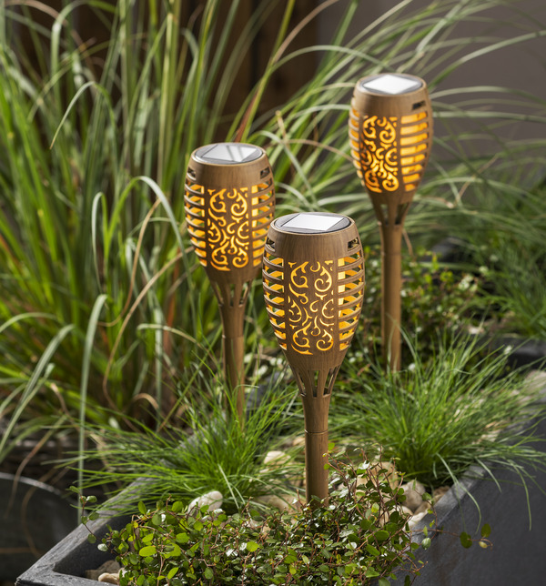 IDEENWELT Solar-Gartenfackeln Holzoptik 3er-Set von ROSSMANN für 9,99 ...